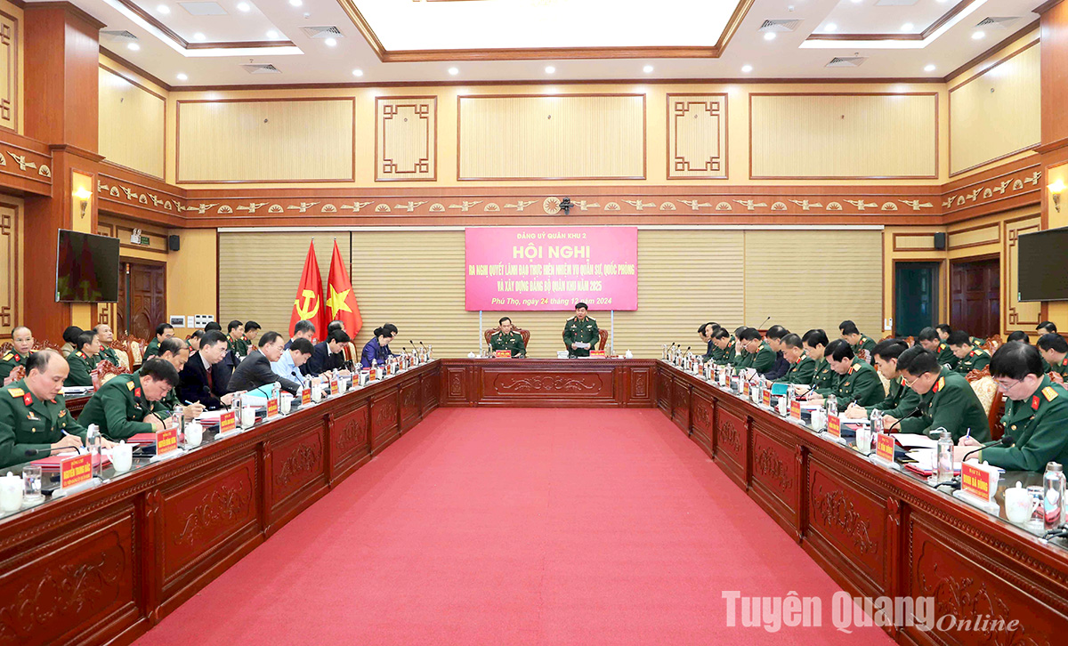 Đồng chí Bí thư Tỉnh ủy Hà Thị Nga dự Hội nghị ra Nghị quyết lãnh đạo thực hiện nhiệm vụ năm ...