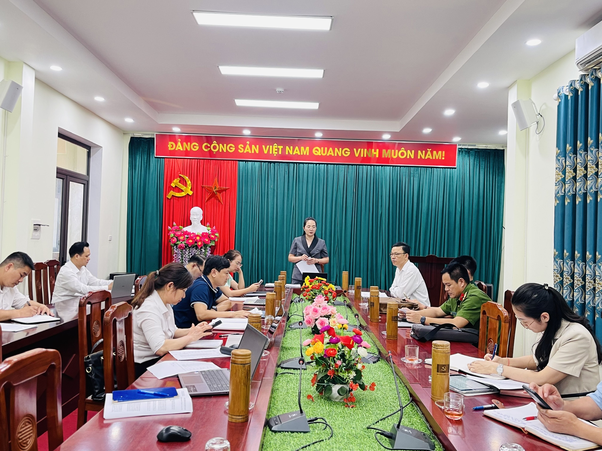 Hội nghị triển khai nhiệm vụ sắp xếp thôn trên địa bàn xã - Xã Minh Quang